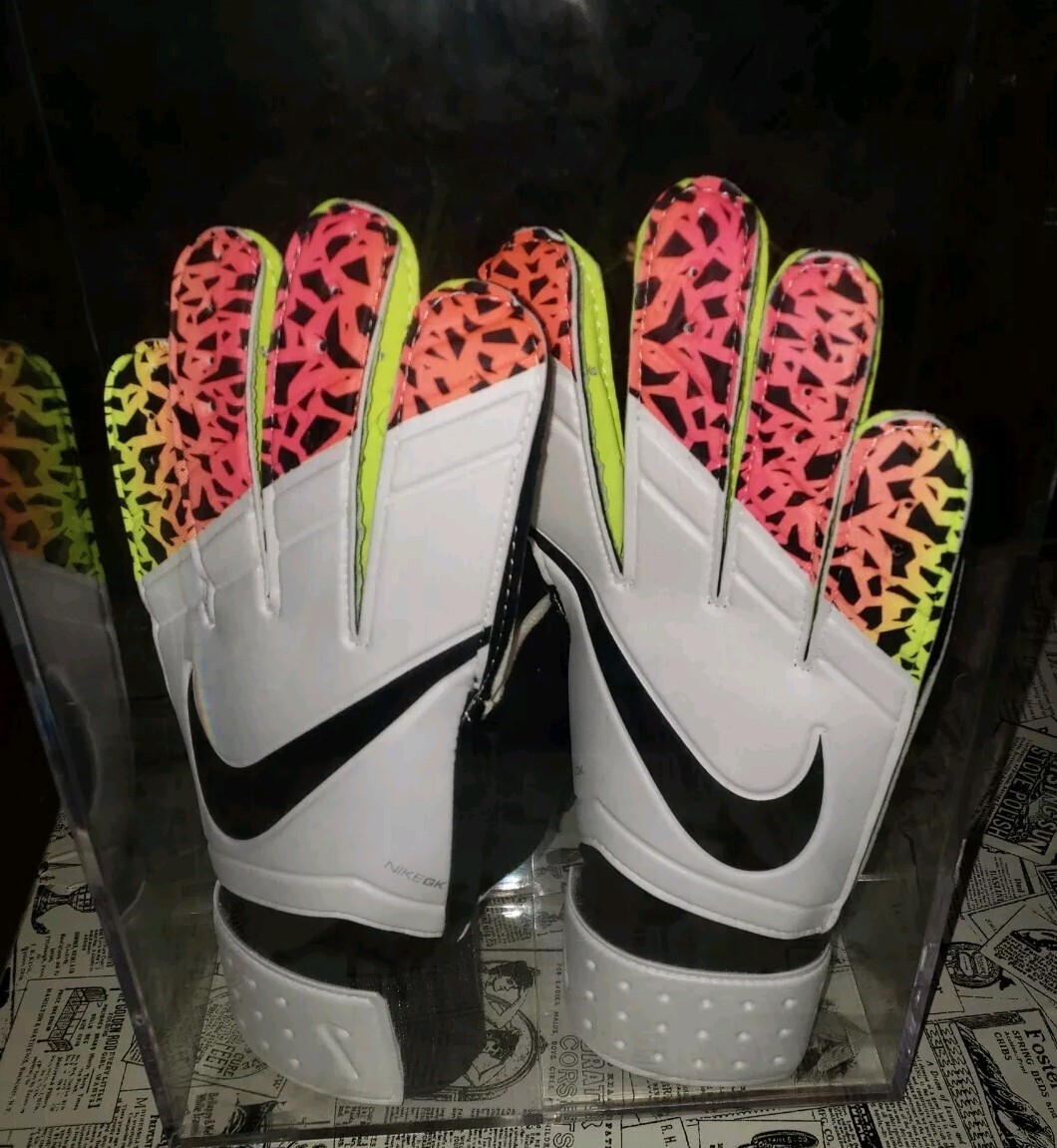 VINTAGE NIKE Goalkeeper Gloves Jorge Campos AUTOGRAPHED | eBay