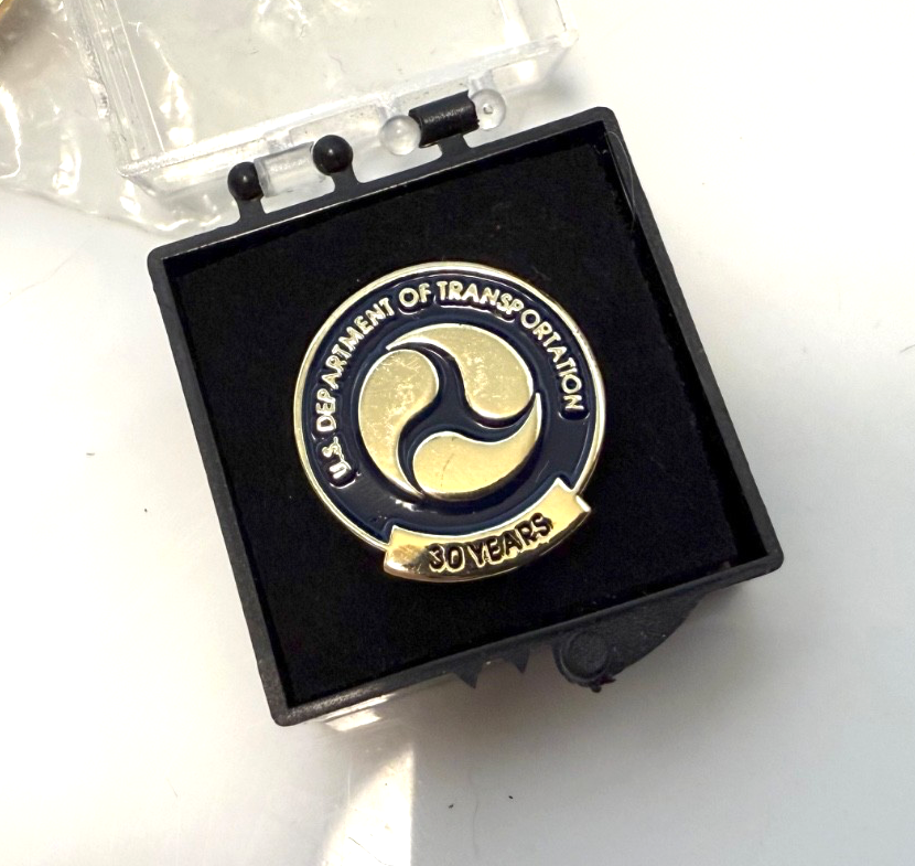 LOT 4 NATCA Pin FAA National Air Traffic Controller +Us Dept ...