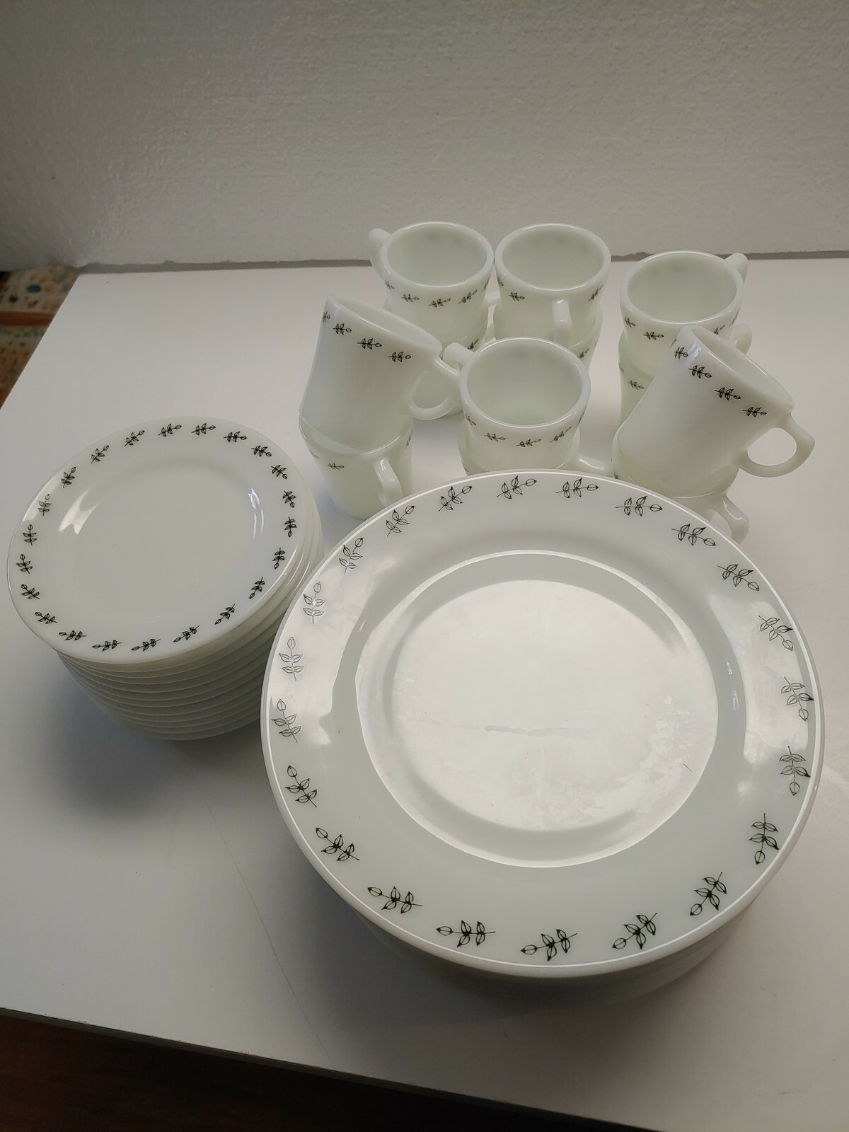 EXC 36pc Dinner & Bread Plate & Cup PYREX Green Leaf Tulip MILK GLASS ...