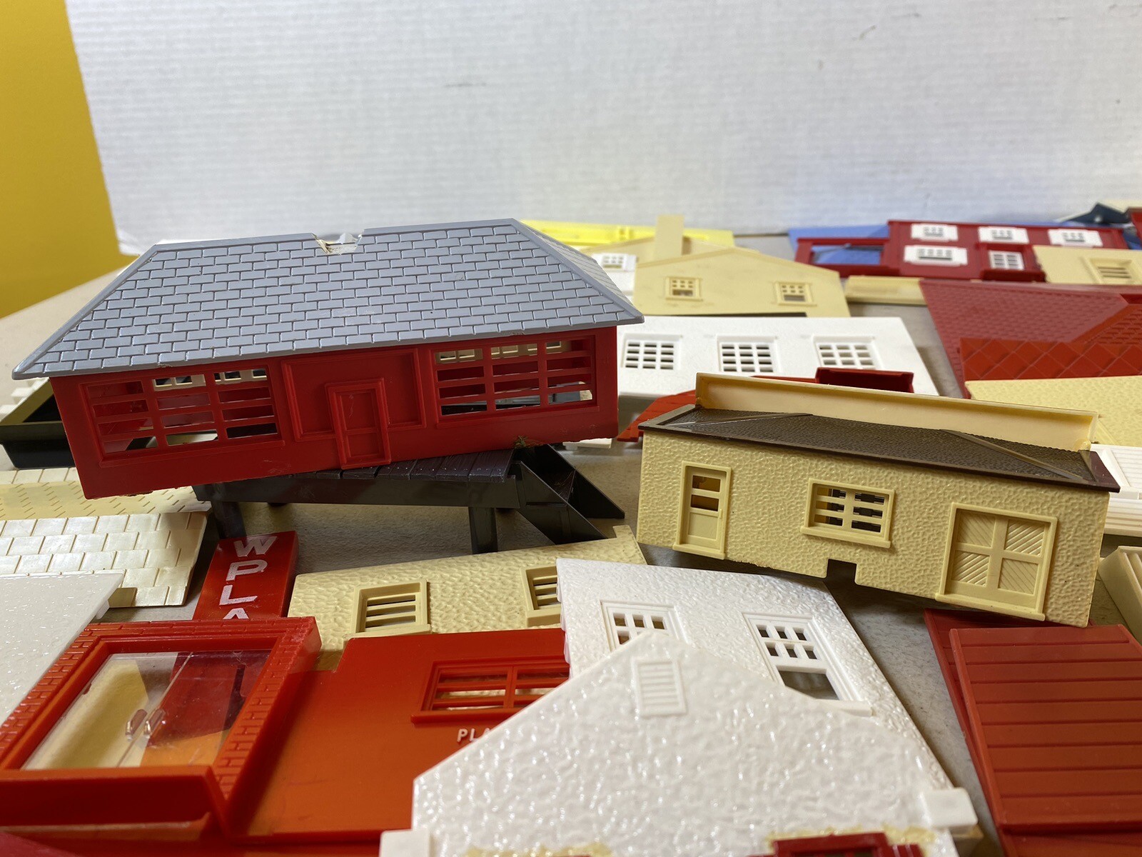 Plasticville Lionel Trains Model Houses Buildings Decoration Vintage ...