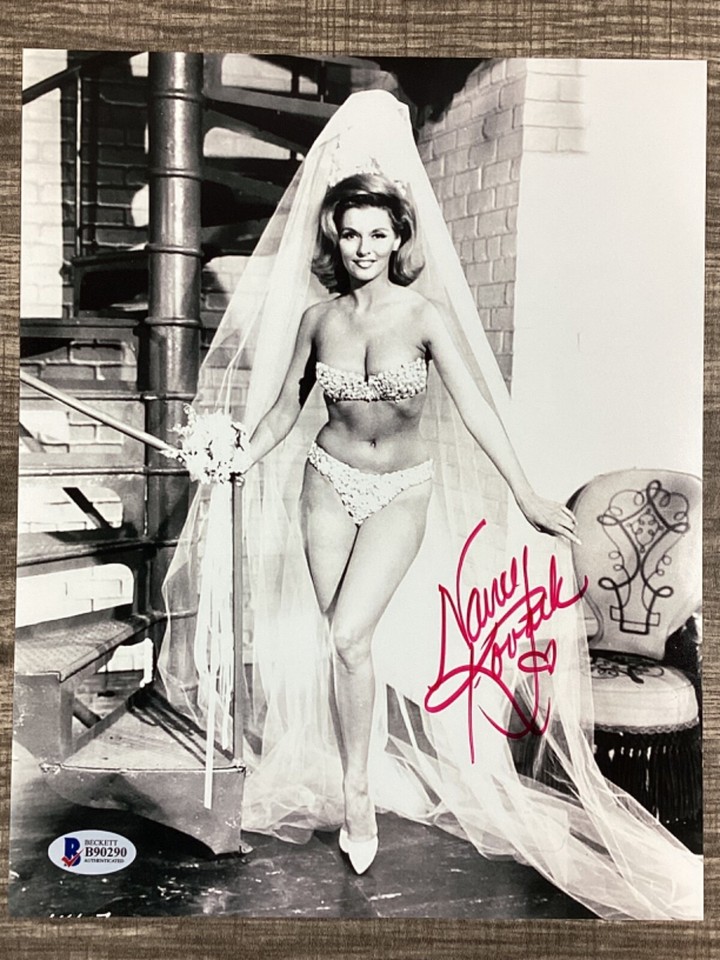 (SSG) Sexy NANCY KOVACK Signed 8X10 Photo "Batman - Star Trek" - BAS/Beckett COA | eBay