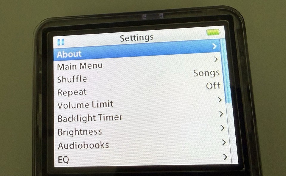 Apple iPod Classic 5th Gen Black, 30GB Model - MA446LL Wolfson Audio ...