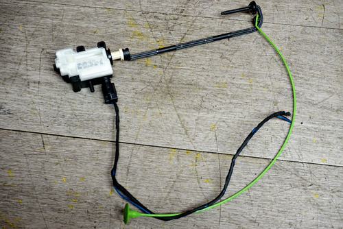 2013-2015 BMW X1 E84 REAR FUEL GAS TANK FILLER FLAP DOOR RELEASE ...