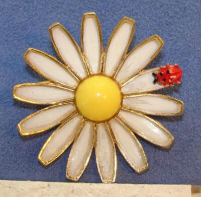 Vintage Retro Hippy Mod 60's Weiss Daisy W Ladybug Enamel Metal Flower ...