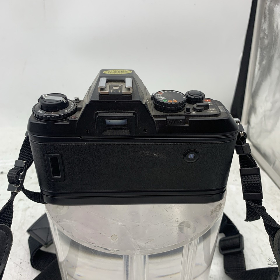 NIKON N2000 SLR SLR 35MM CAMERA W/ VIVITAR LENS | eBay