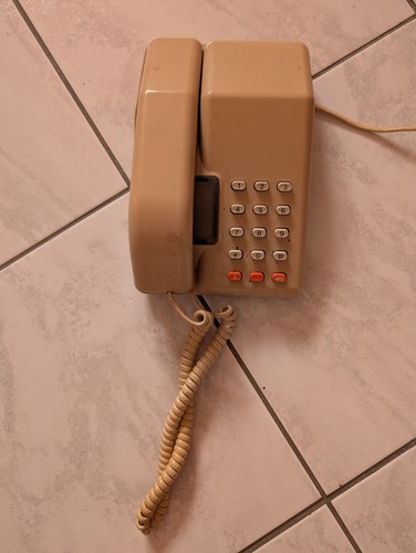Vintage 1980s BT Viscount Home Phone Beige Classic Retro Telephone L👀K ...