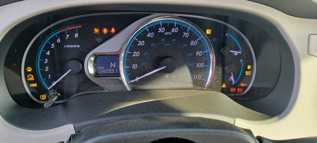 2014 Toyota Sienna Dashboard Lights: Full Guide to Illumination ...