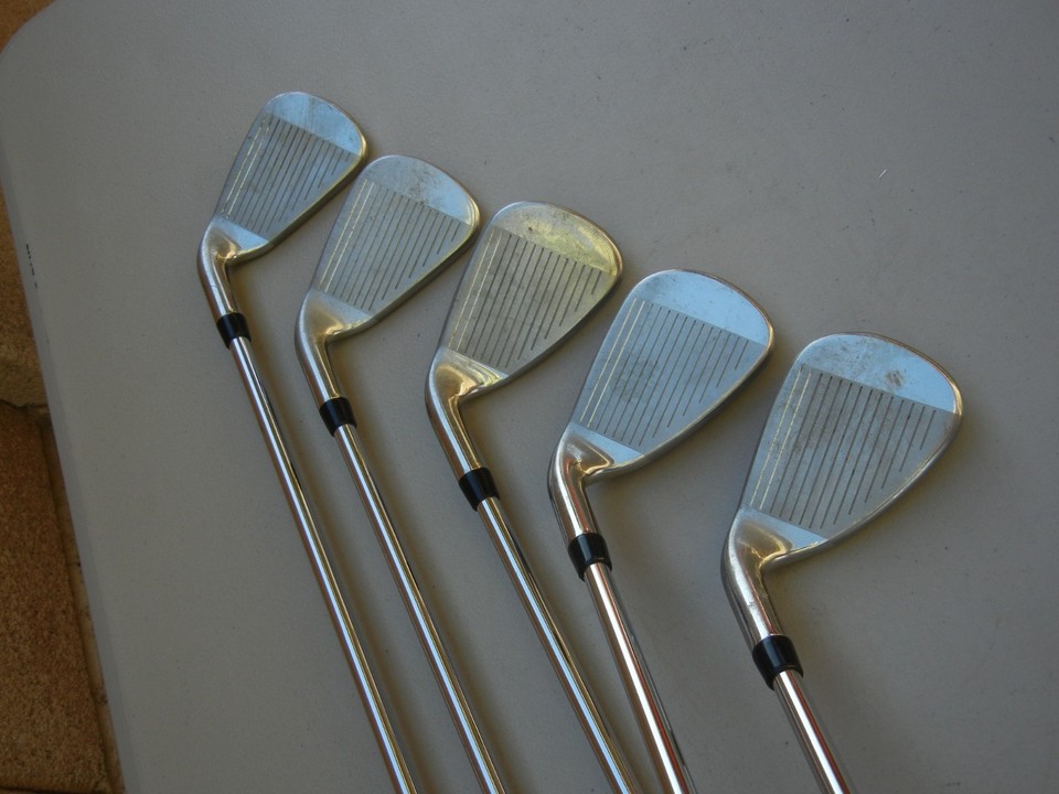 Lot of 5 Golf Clubs : CALLAWAY EDGE irons (6-9), wedge (P), RH ...