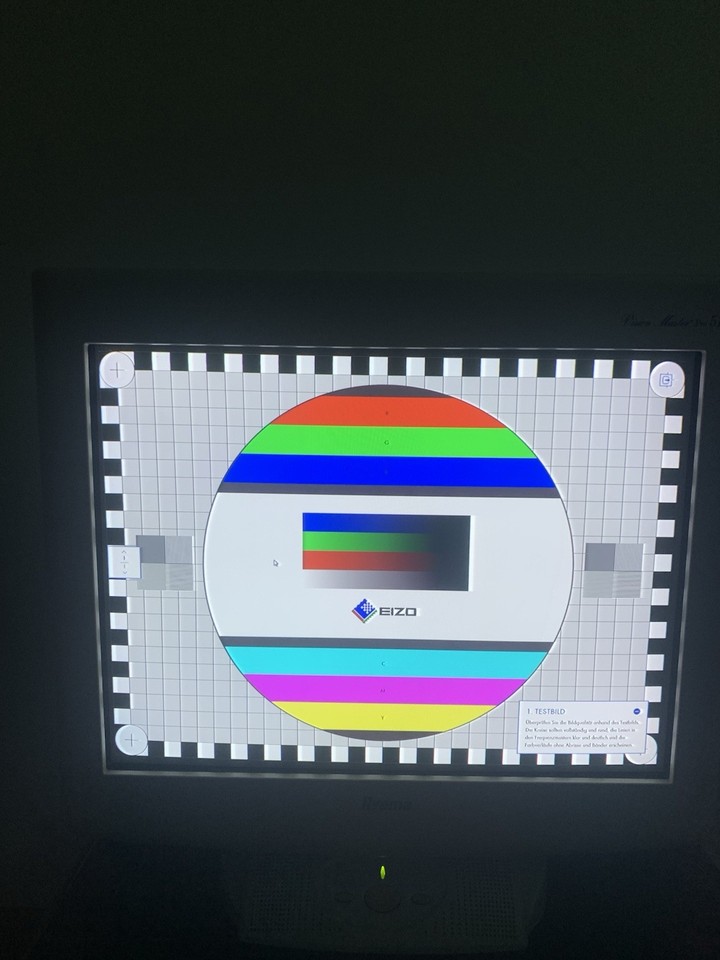 CRT Monitor 22” - Iiyama Vision Master 512 - 0.24mm 140kHz Diamondtron ...