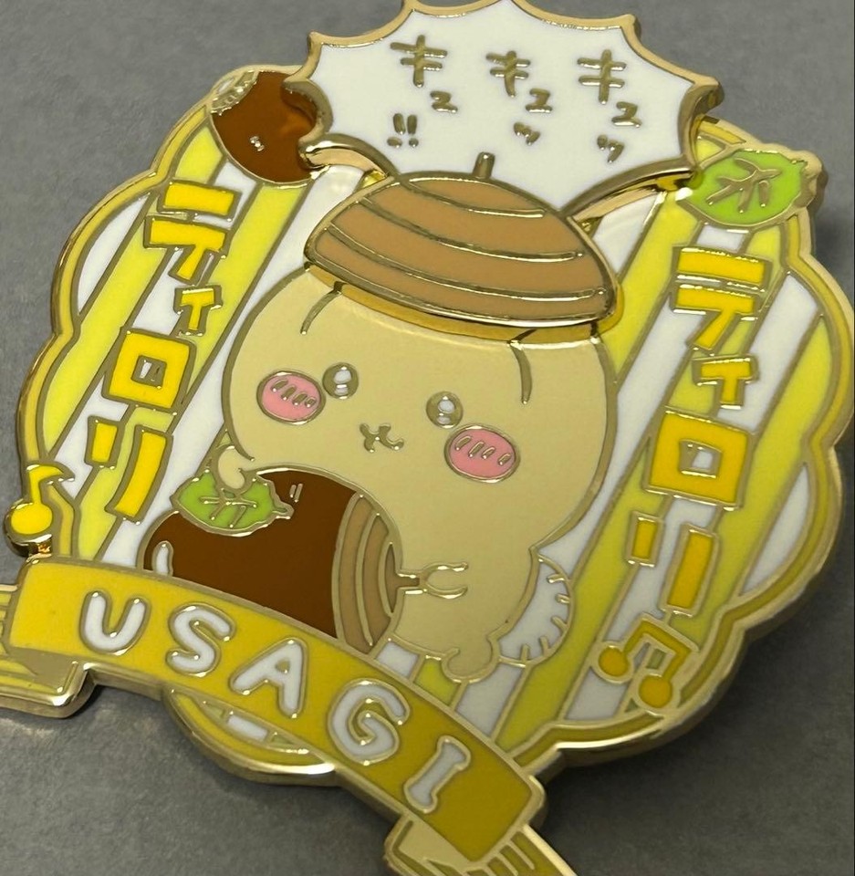 Chikawa Large Gimmick Pin Badge Rabbit | eBay