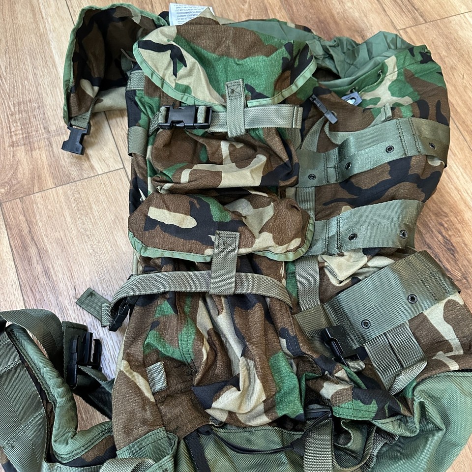 US Military M81 Woodland Camouflage Combat Field Pack Large w Internal ...