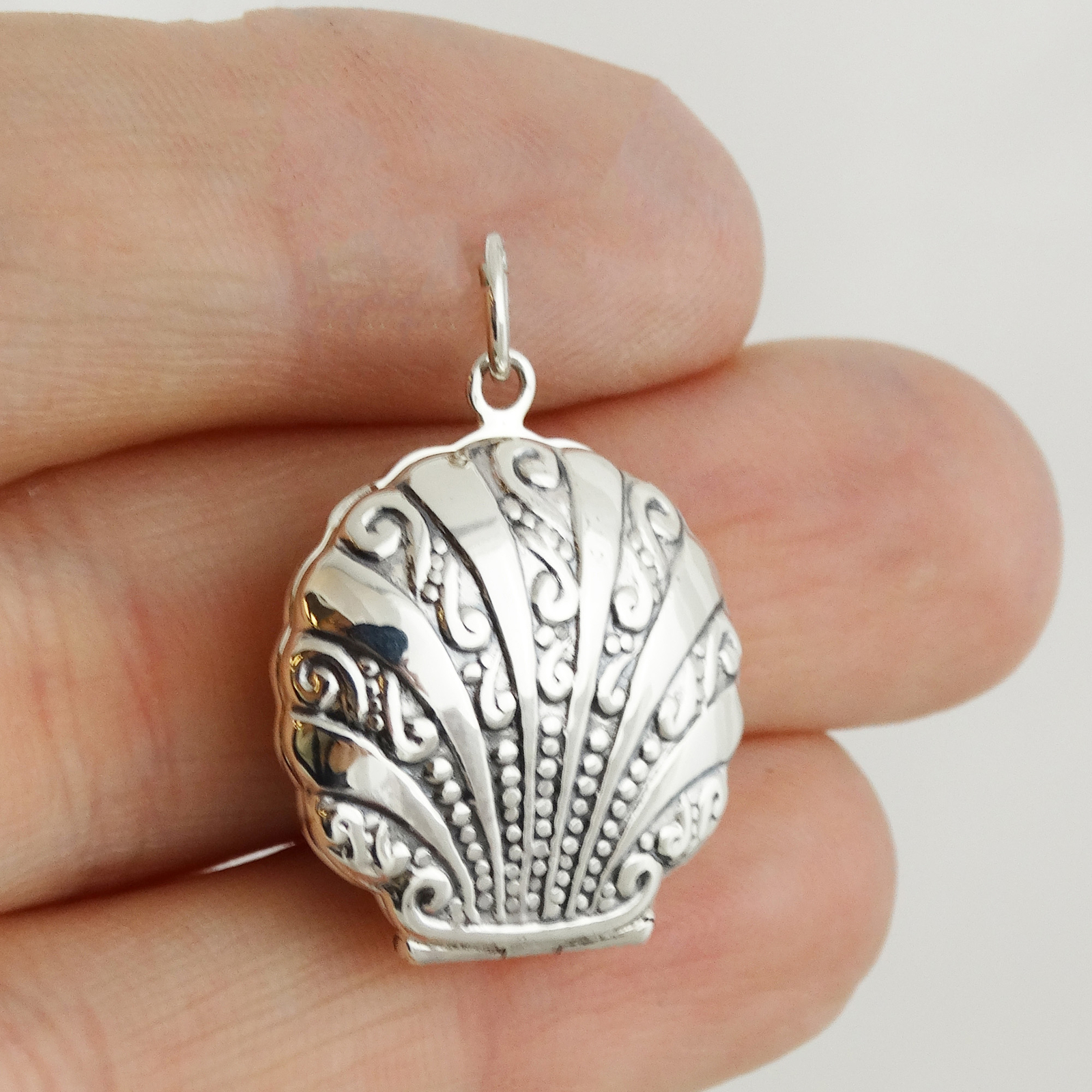Clam Shell Locket - 925 Sterling Silver - Holds 2 Photos Beach Sea ...