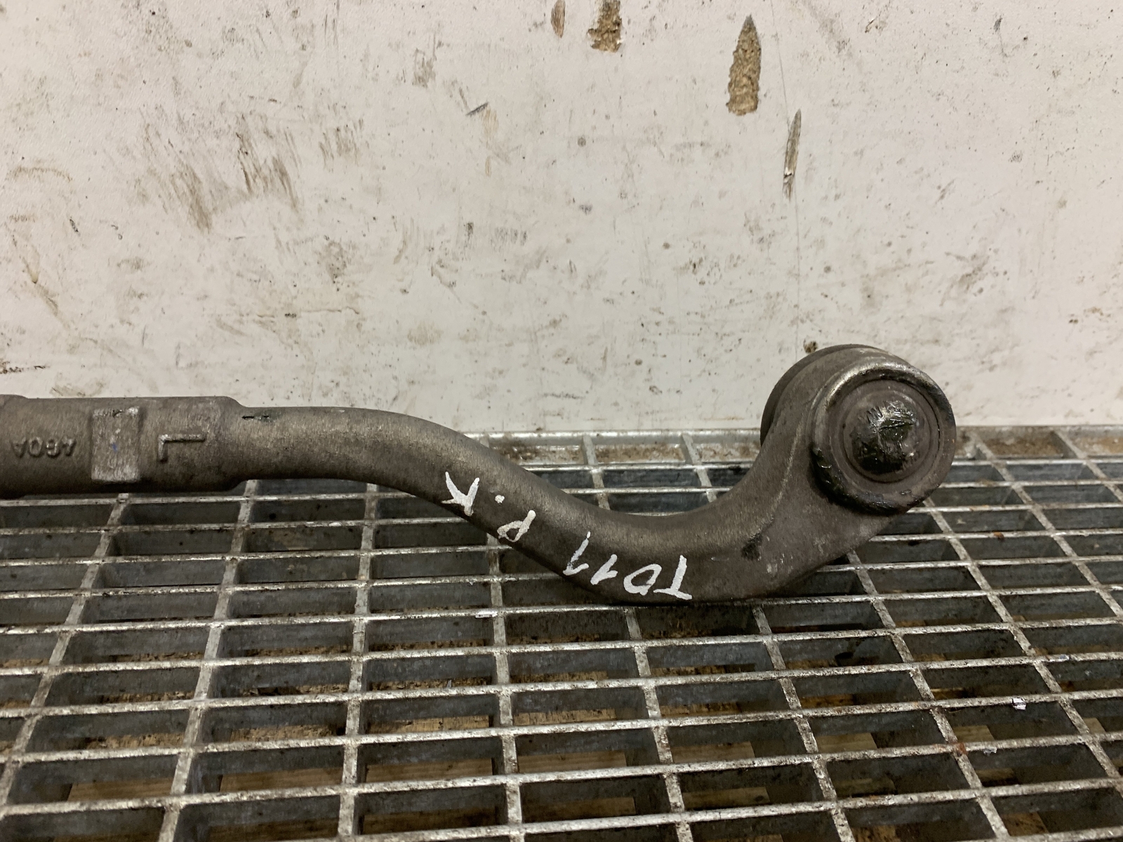 2014 AUDI A6 C7 2.0 TFSI quattro Front Left Handlebar rod 2.00 Petrol ...