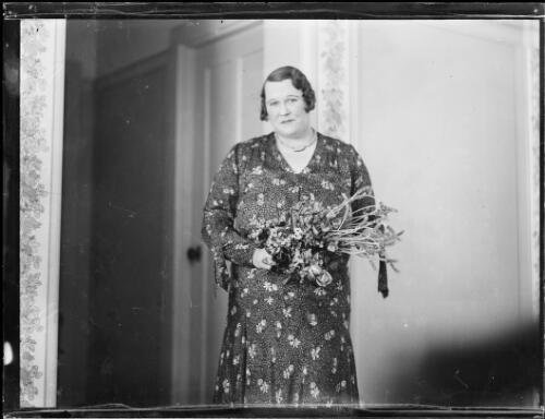 Opera singer Florence Austral with bouquet of flowers, NSW, ca. 19 ...