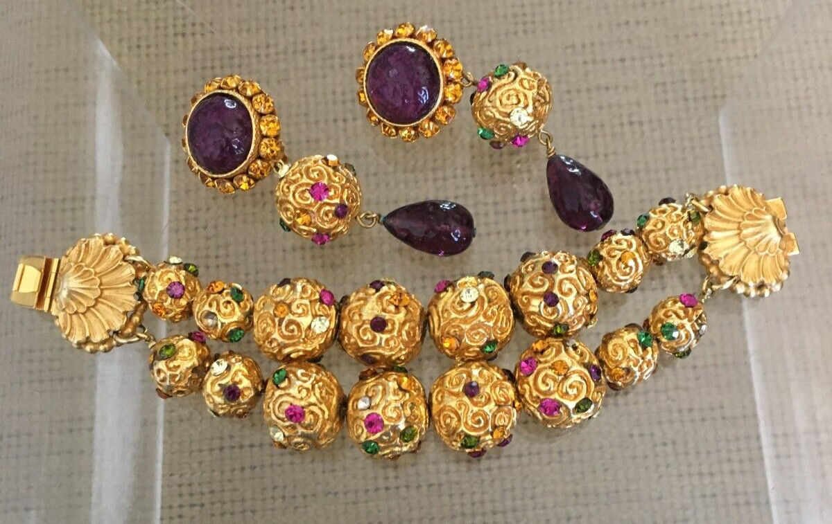 DOMINIQUE AURIENTIS PARIS NAKSHI BALL GEM GRIPOIX GLASS SHELL BRACELET ...