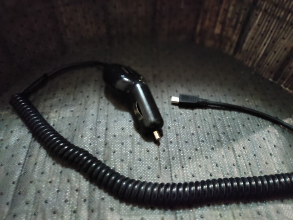 VERIZON CELL PHONE CHARGER MODEL# MINIUSBVPC 12 VDC MINI USB CONNECTOR ...