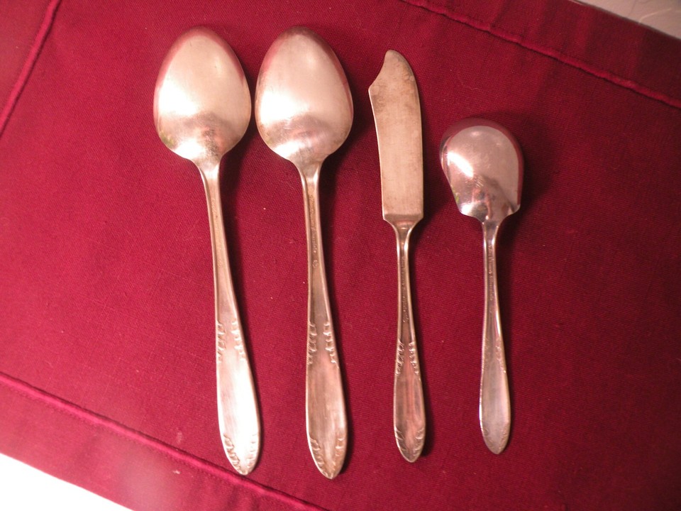 National Silver Co King Edward Silverplate 2 Solid serving spoons sugar ...