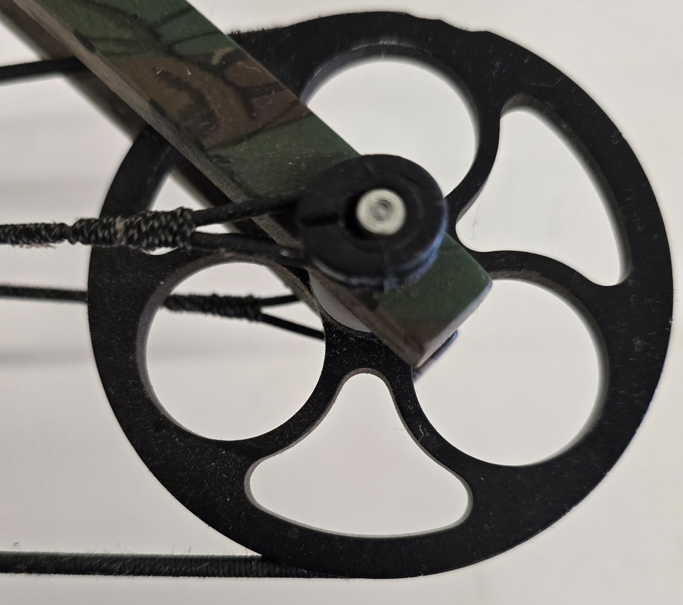 Matthews Solo Cam Feather Max Compound Bow | eBay