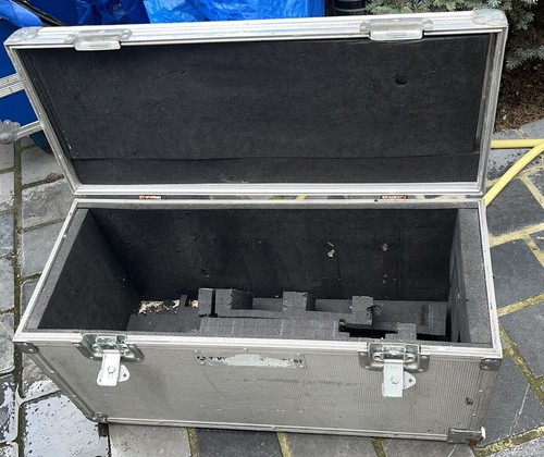 FLIGHT CASE BOIS / EXT MÉTAL POUR CAMERA VIDÉO THOMSON BROADCAST | eBay