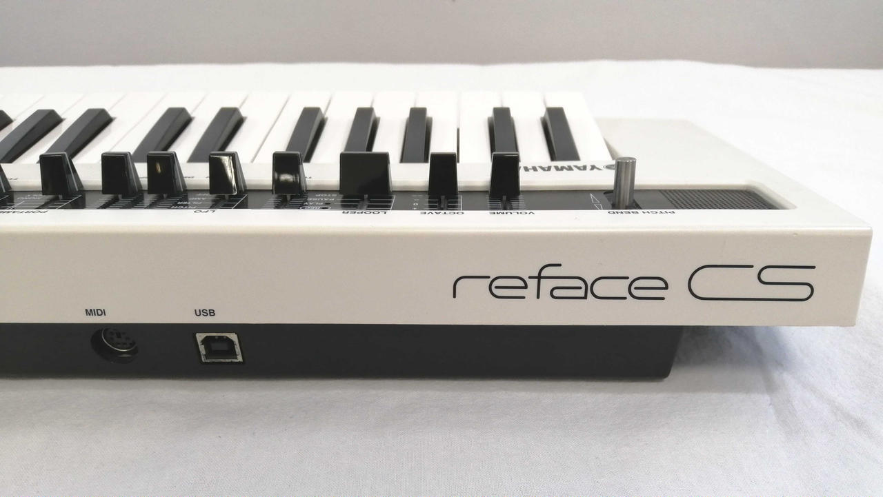 Yamaha Reface CS White Keyboard Synthesizer Mini Mobile 37 Keys Very ...