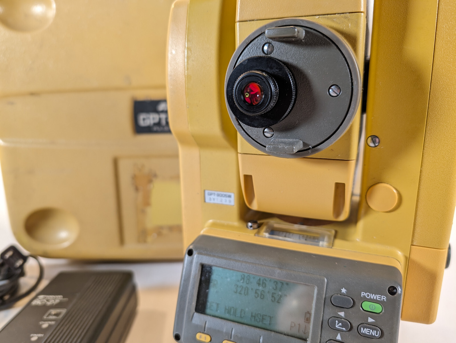 Topcon GPT-3005W Reflectorless Pulse Total Station Case Charger More | eBay