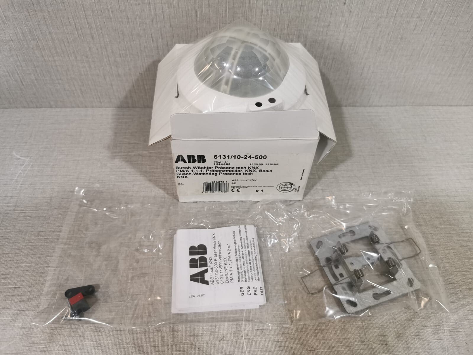 ABB 6131/10-24-500 Presence Detector KNX Basic PM/A 1.1.1 / 2CDG 006 ...