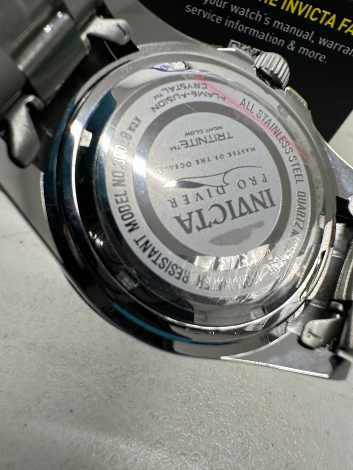 Invicta Pro Diver 30019 Mens Silver Water Resistant Round Dial Analog ...