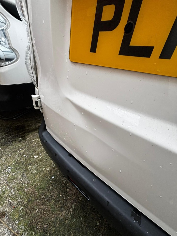 Nissan electric mini bus van - ONE DAY AUCTION - ENV200 - grab a ...