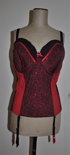 YOURS Red & Black Lace BASQUE/CORSET with Suspender Straps | eBay Australia