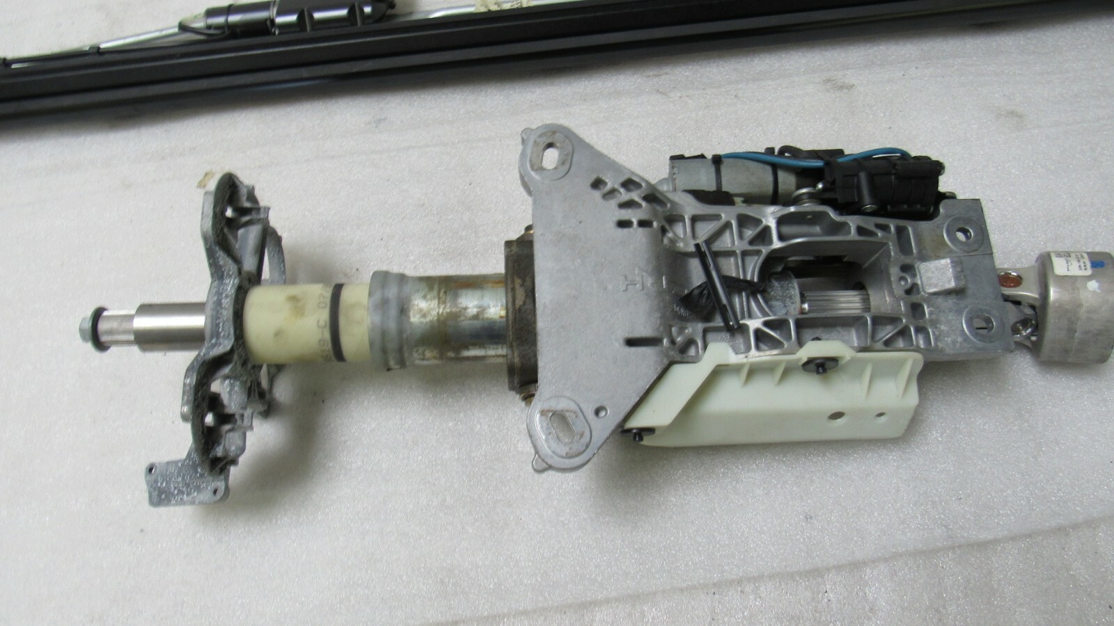 2006 - 2010 BMW E60 M5 & E63 E64 M6 S85 POWER STEERING COLUMN OEM 10396 ...