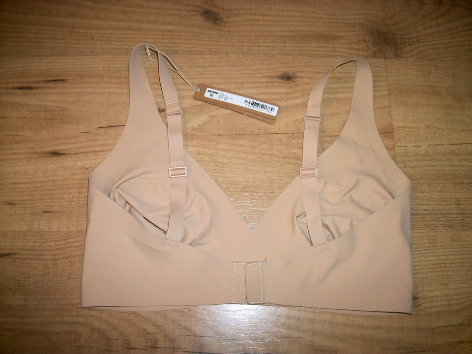 Skims Naked Plunge Bra Size M-DD Clay Color NEW With Tags | eBay