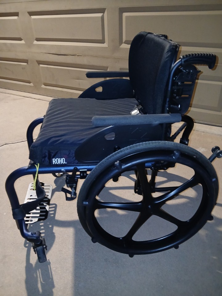 Ki mobility Rogue 2 Ultralight Rigid Sport Wheelchair 20”x20 ...