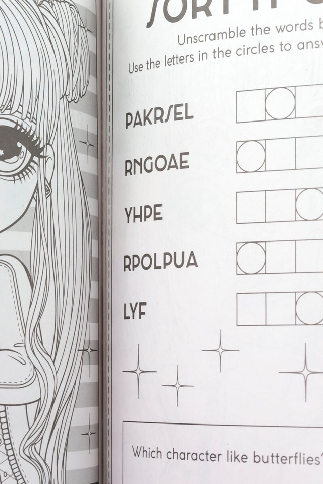 Rainbow High Jumbo Coloring Activity Book (2) | eBay