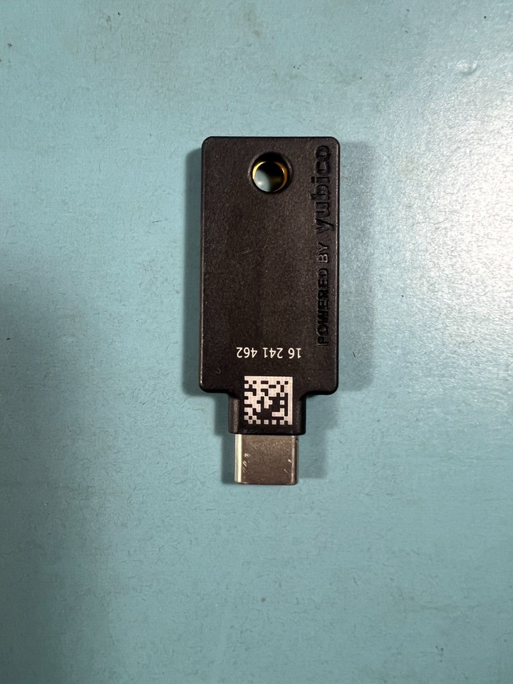 Yubico YubiKey 5C NFC Multi-factor Passkey USB-C - Pre-owned - Reset | eBay