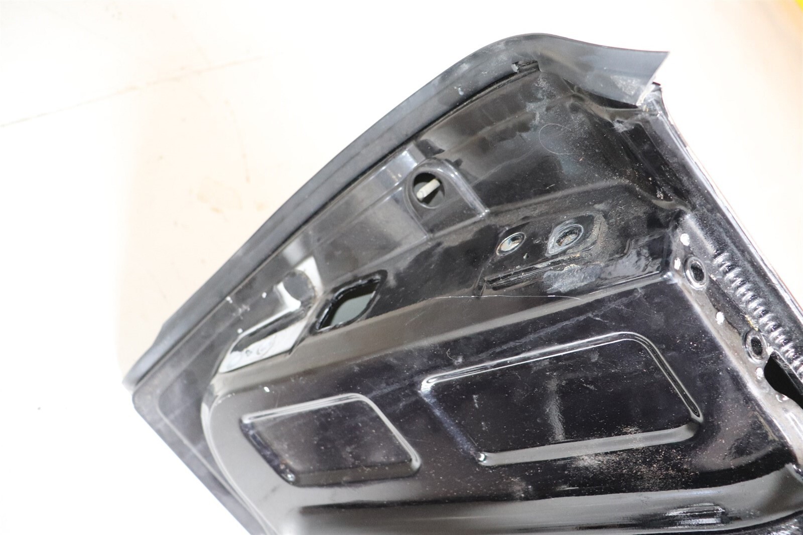 Aston Martin DB9 2005 V12 Door Shell Skin RHS J233 | eBay