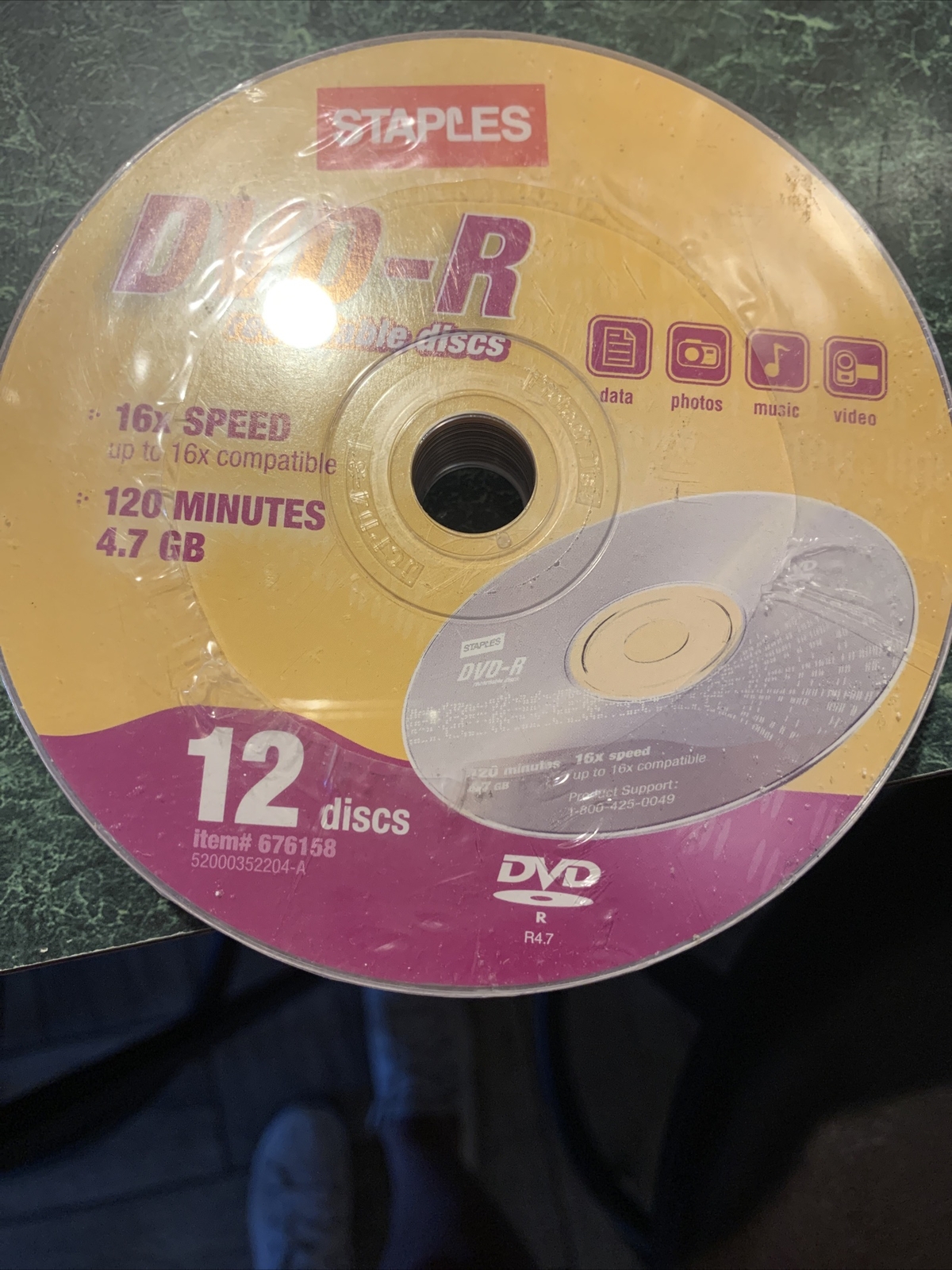 Staples DVD-R Recordable Discs 12 Pack 4.7 GB 120 Min 16x Speed (Brand ...