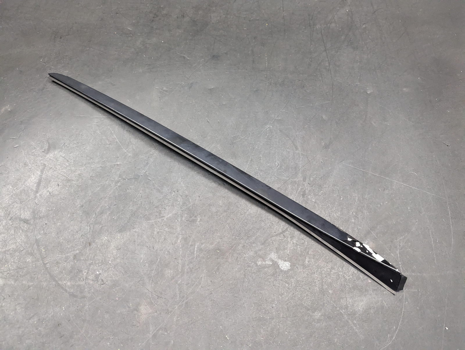 Windshield Left Side Molding 2018 Kia Optima 86131-D4000 2016 2017 2019 ...