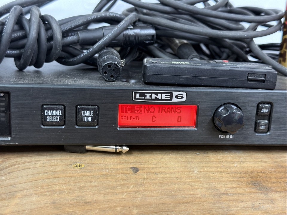 Line 6 G90 Wireless Guitar Relay System Transmitter And Cables, Rack ...