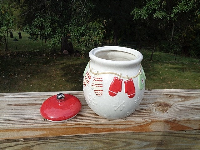 Vintage Hallmark Winter Mitten Snowflake Cookie Jar/canister 6x6 | eBay