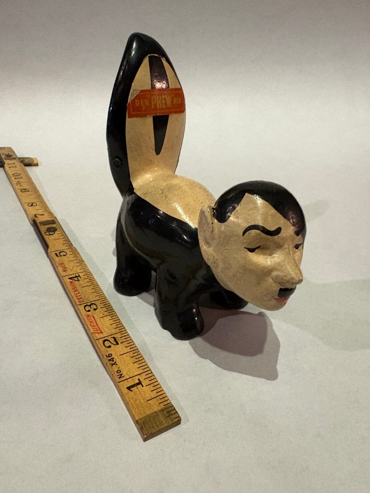 U.S. WWII Anti Hitler Ceramic - DER "Phew" RER Skunk ww2 rare OG ...