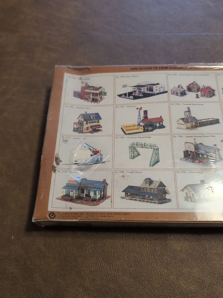 Tyco Kit - HO Scale - Barn & Silo - Sealed #7770 | eBay