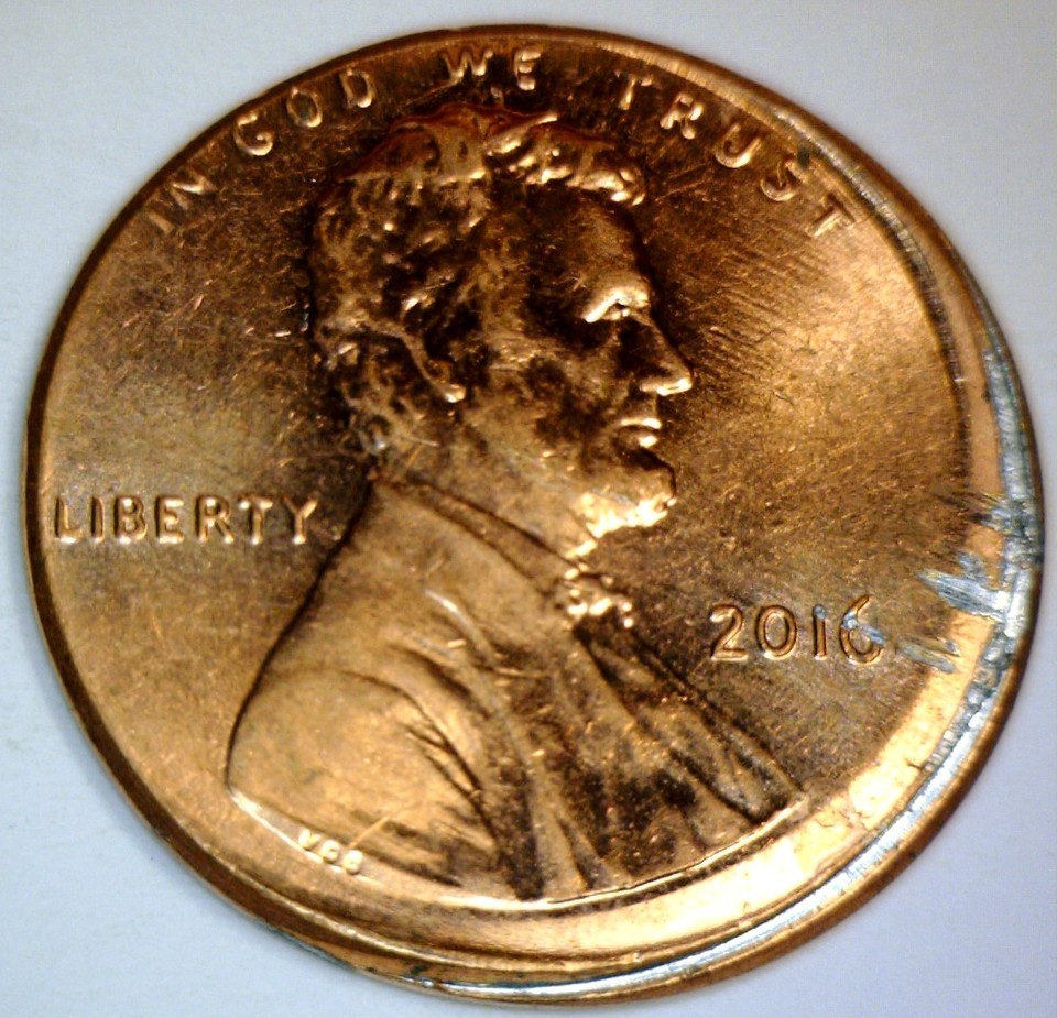 2016 Error OFF CENTER Shield Lincoln Cent Unc. / BU Det. RED O/C Coin ...