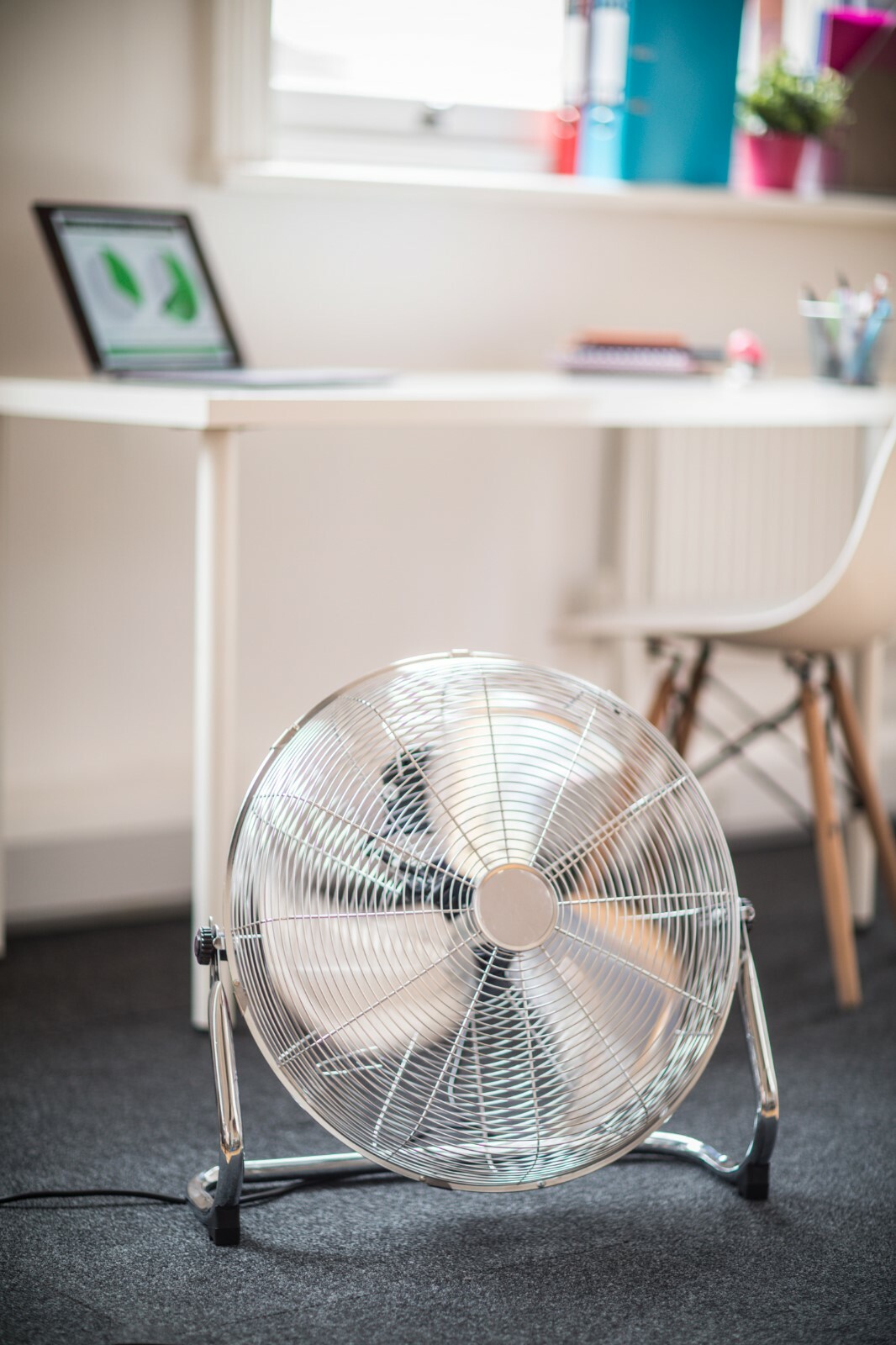 18" High Velocity Air Circulator Floor Standing Fan Cooling Big Metal ...