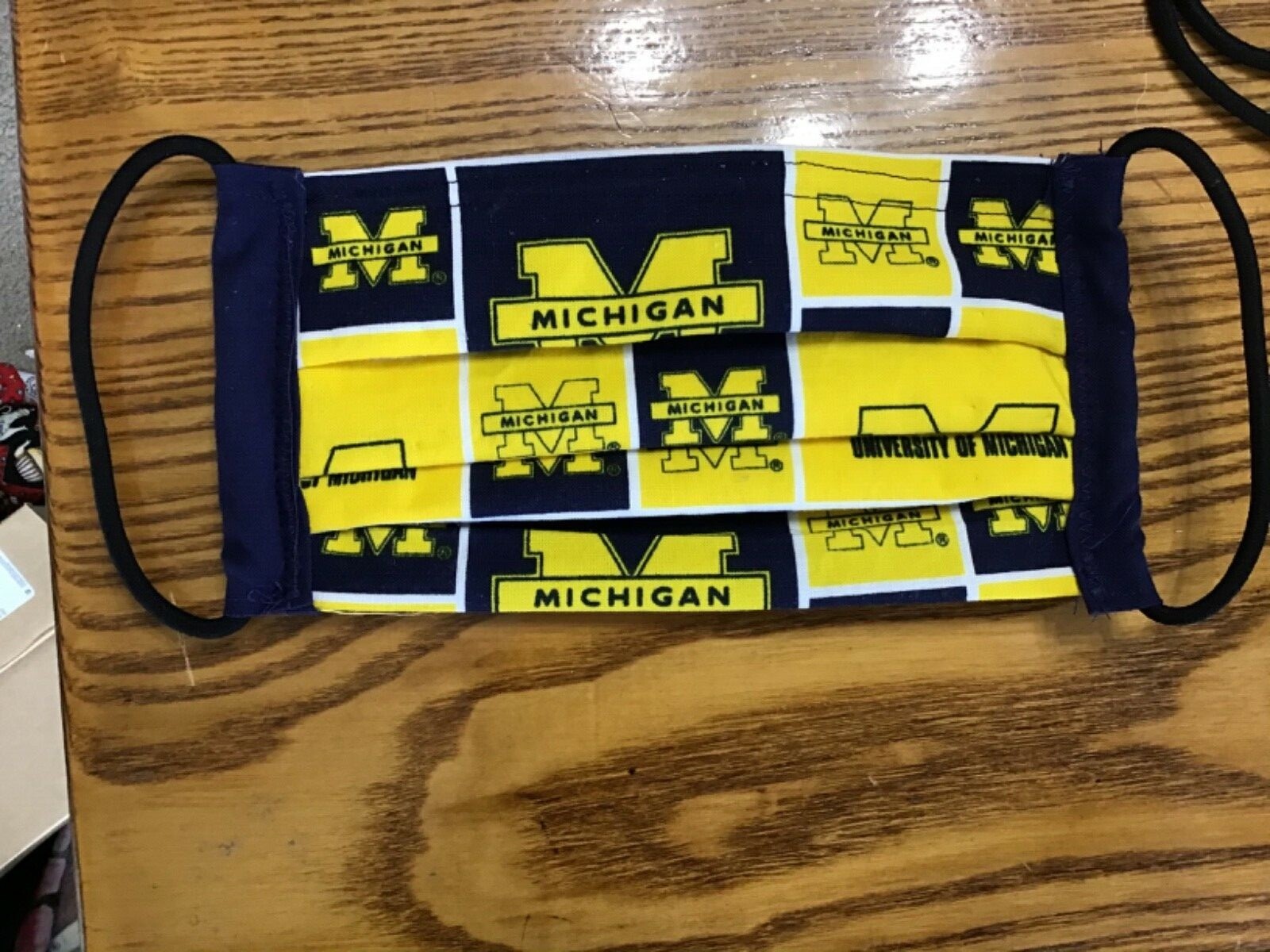 University Of Michigan Face Mask/Face cover ~ liner, bendable wire ...