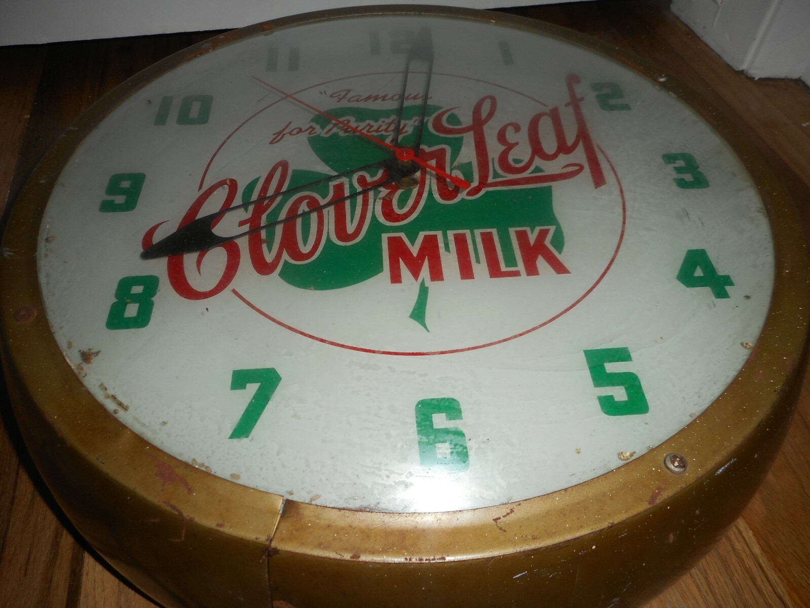 VINTAGE 3 LEAF CLOVER LEAF DAIRY MILK FARM ADVERTISING Lighted CLOCK ...
