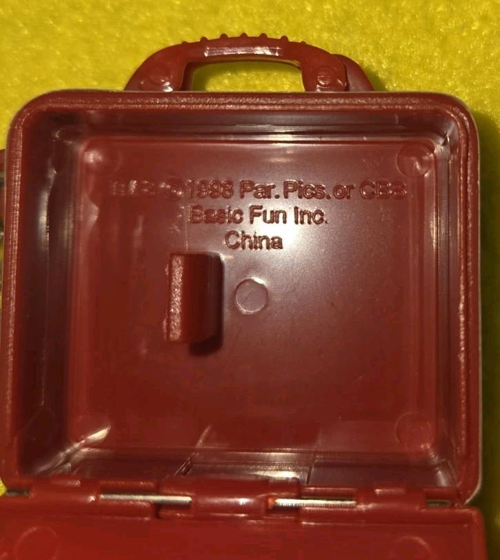 The Wild Wild West Lunch Box Keychain 1998 Basic Fun Key Ring w/ Orange ...