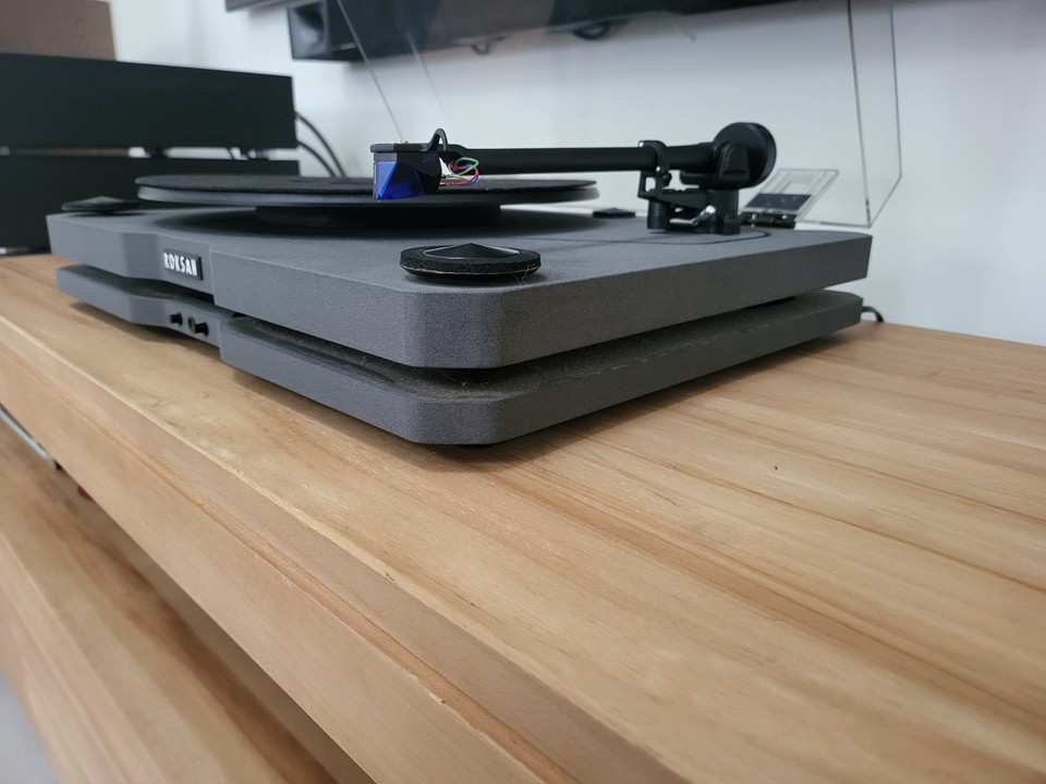 ROKSAN RADIUS ONE WITH NEW REGA ARM AND AN ORTOFON 2M BLUE CARTRIDGE ...