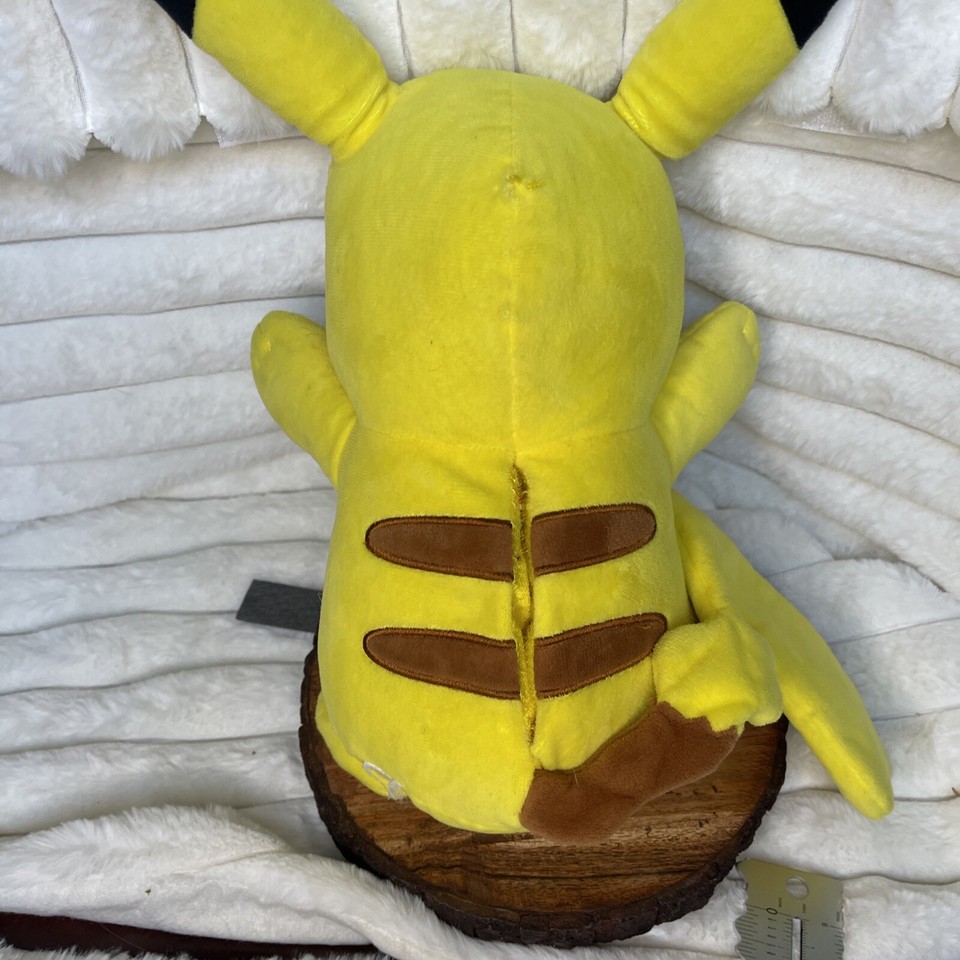Pokemon Electric Charge Pikachu Plush Light and Sound Talking Pika! 13 ...