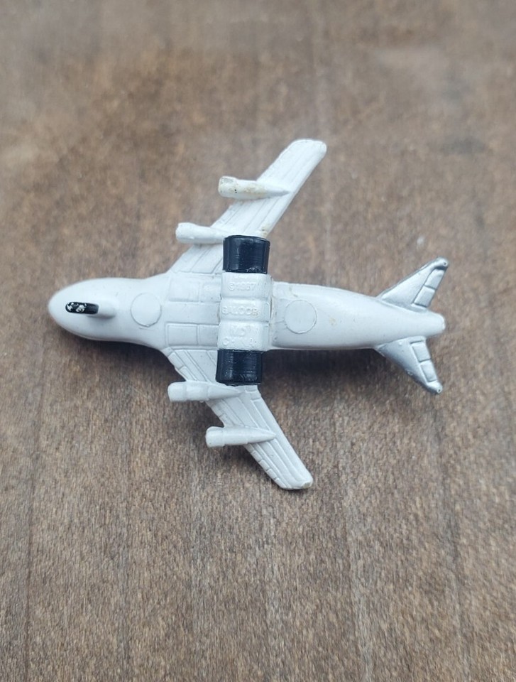 Vintage 1987 Micro Machines Boeing 747 United Passenger Airplane | eBay