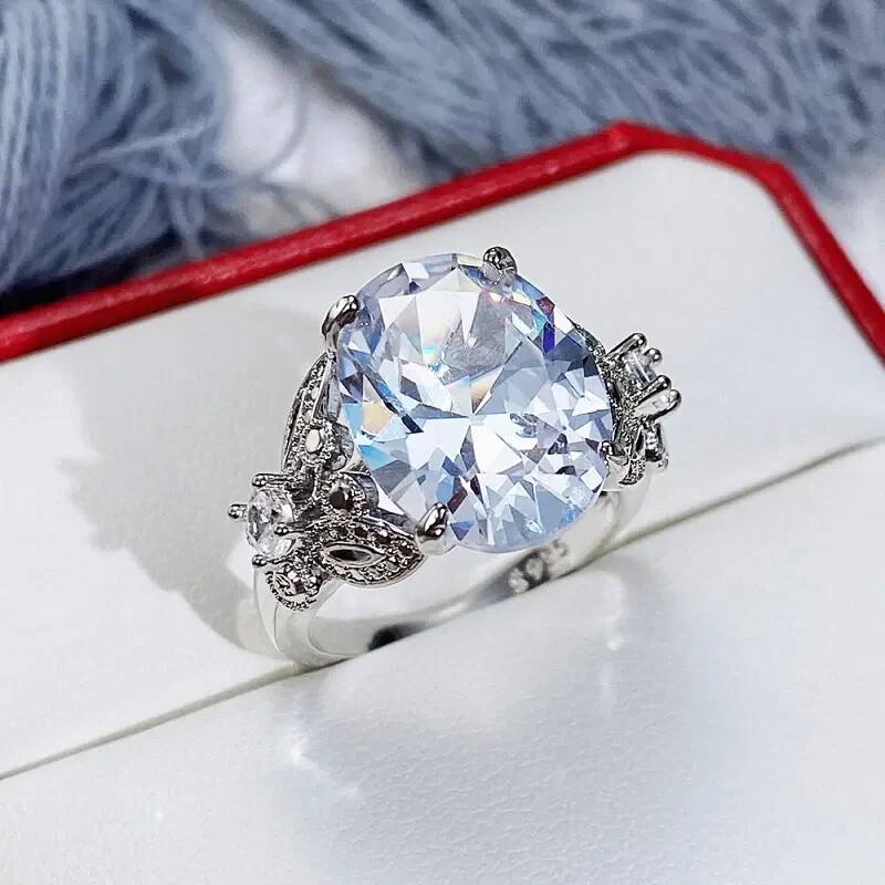 EXQUISITE SILVER OVAL CUT CUBIC ZIRCONIA COCKTAIL STYLE RING SIZE 7 | eBay